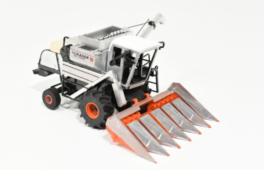 1/64 Custom Allis Chalmers Gleaner G Combine With 6 Row Corn & Grain ...
