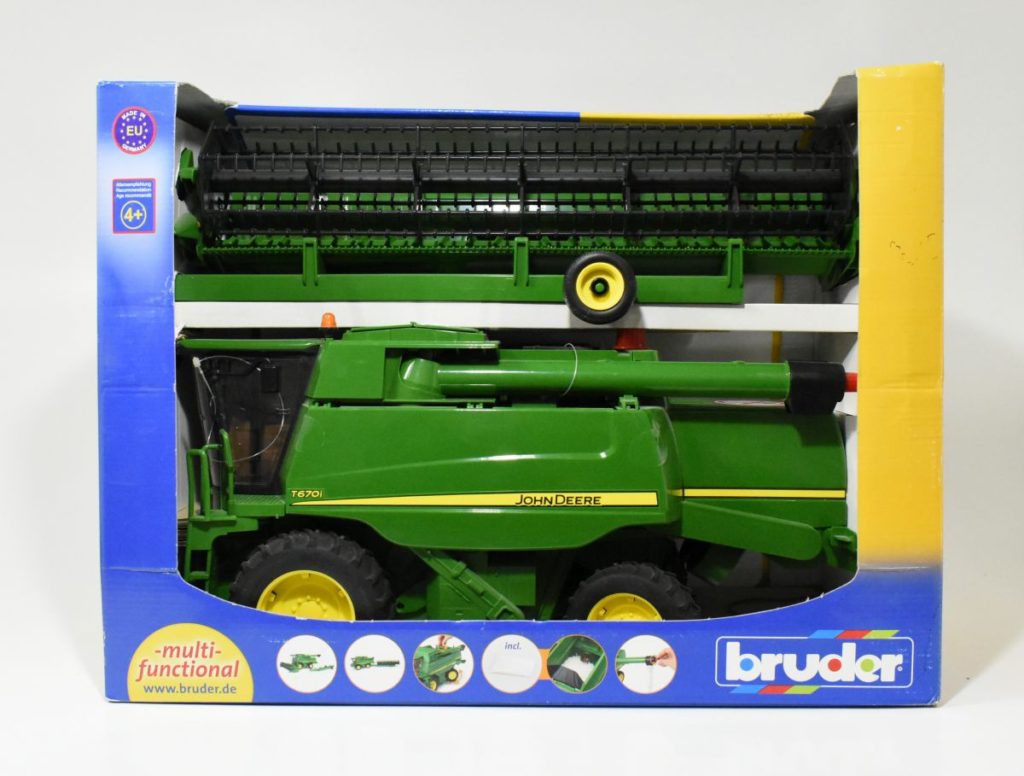 1/16 John Deere T670i Combine - Dalton's Farm Toys