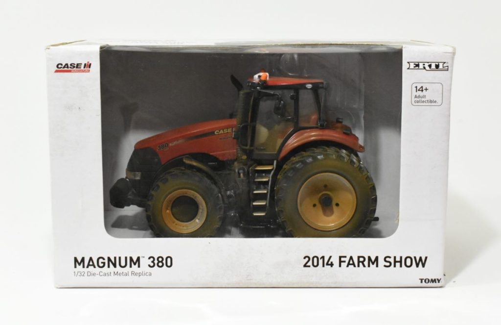 1/32 Case IH Magnum 380 Dusty Tractor With Front Wheel Assist, 2014 Farm Show Edition - Dalton's ...
