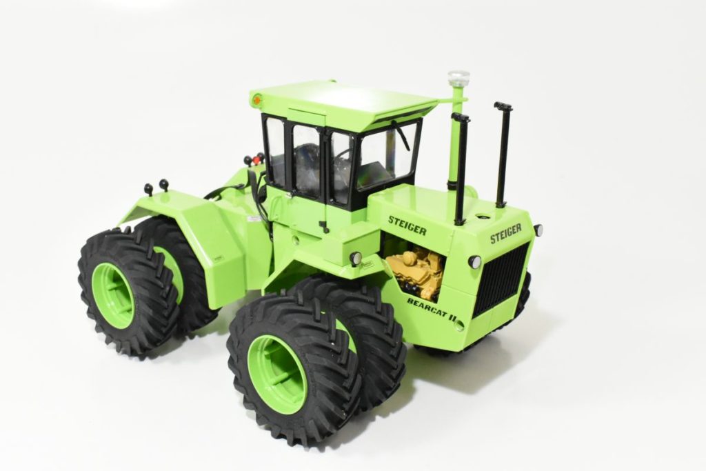 1/16 Custom Steiger Bearcat II Series 2 4Wd Tractor With Duals - Dalton ...