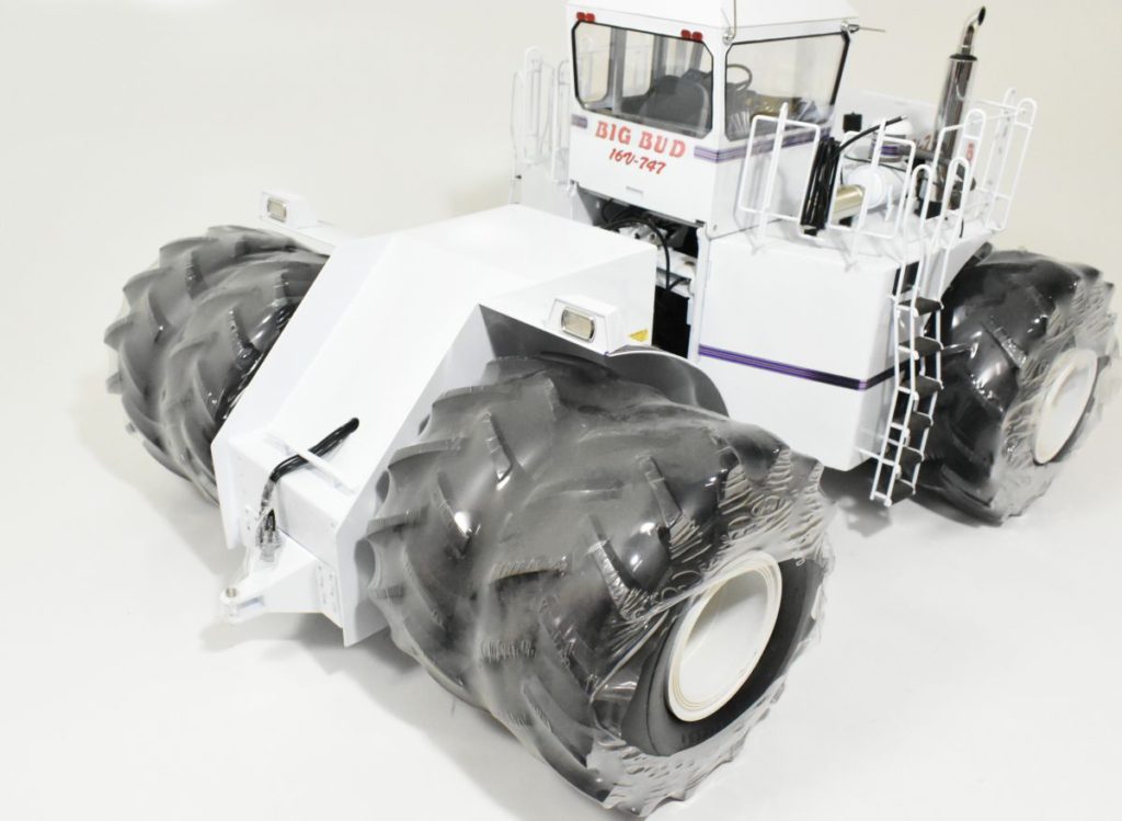 1/16 Big Bud 16V 747 4wd Tractor, Williams Brothers Signature Edition ...