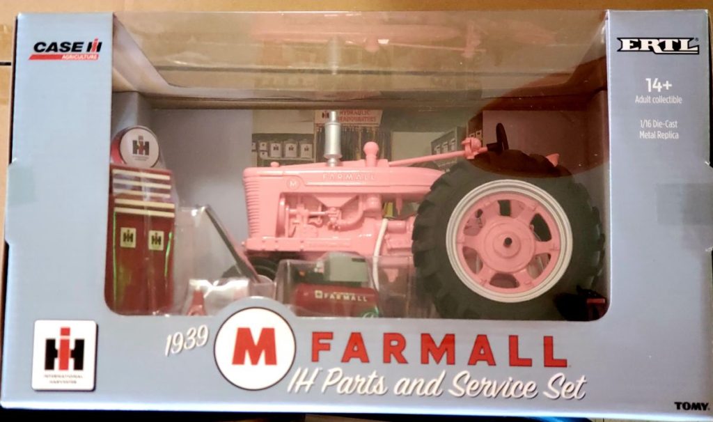 1/16 Case IH Pink Farmall M Parts & Service Set - Dalton's Farm Toys