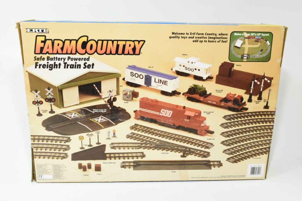 1/64 Farm Country Railroad Freight Train Playset - Dalton's Farm Toys
