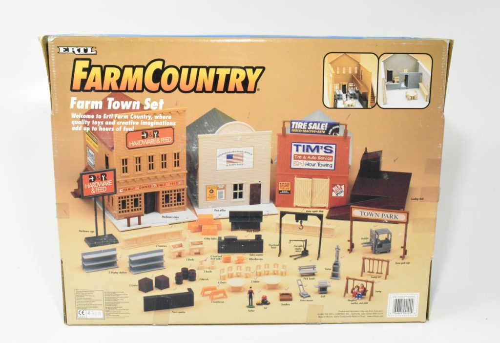 1/64 Farm Country Farm Town Playset - Dalton's Farm Toys
