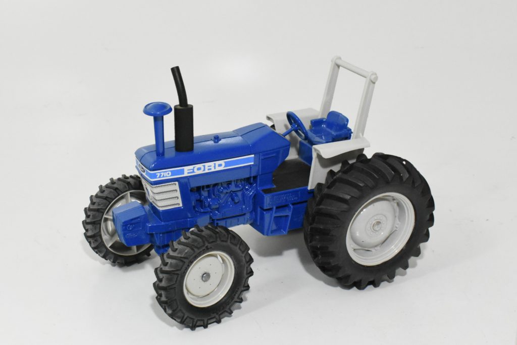 1/16 Ford 7710 Tractor With Front Assit, Toy Farmer Show Edition ...
