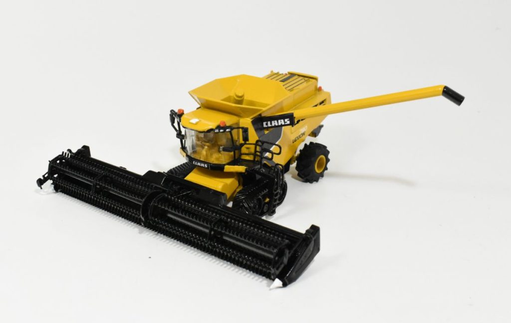 1/64 Custom Claas Yellow 780 Lexion Combine With Tracks, Draper & 12 ...
