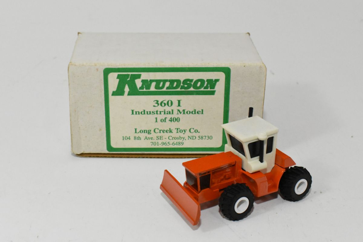 1/64 Knudson 360I 4wd Tractor Industrial Orange With Blade - Dalton's ...