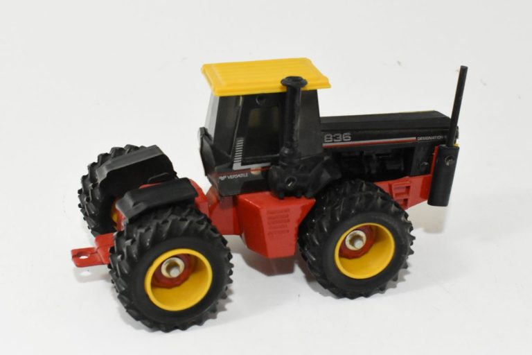 1/32 Versatile 836 Designation 6 4WD Tractor, Winnipeg Dealer ...