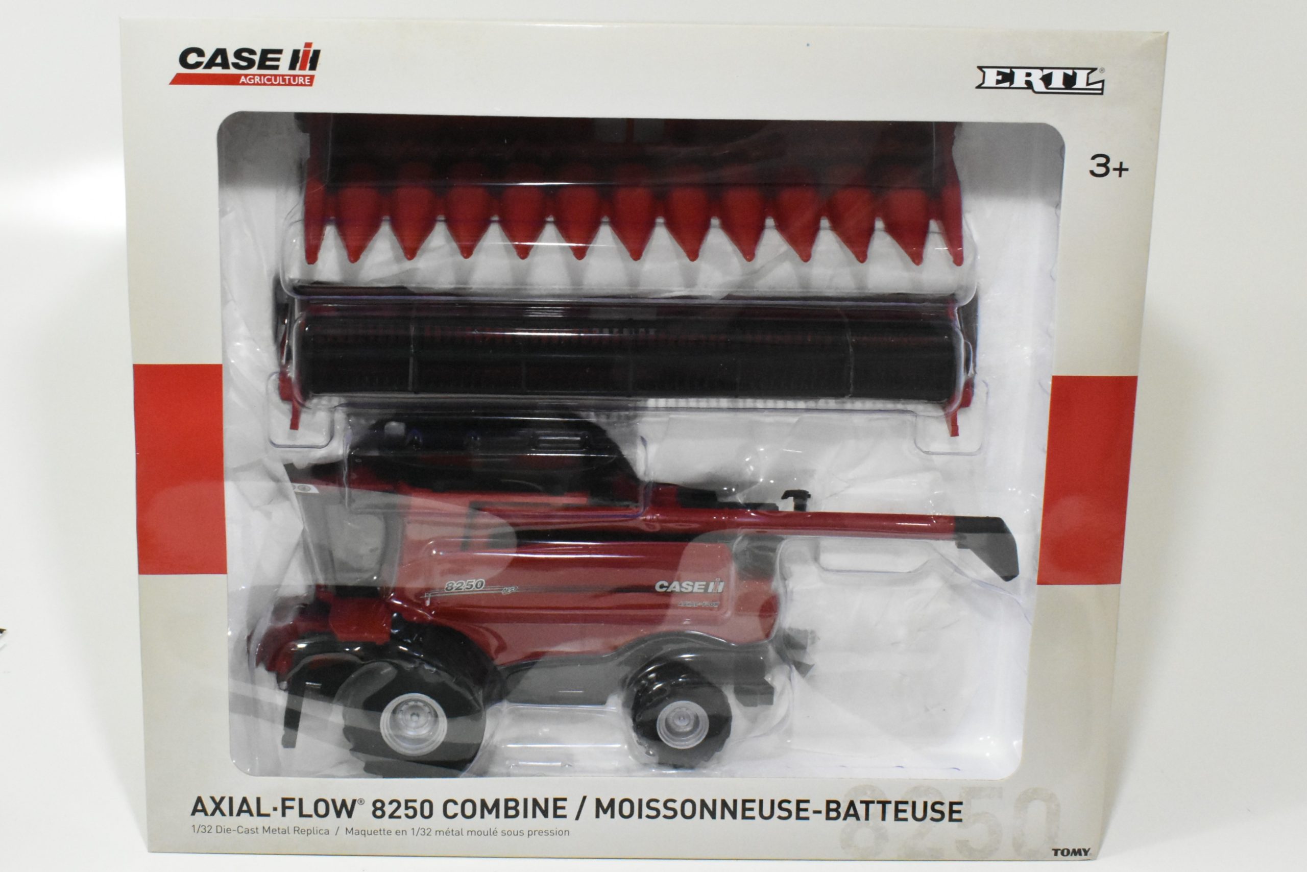 1/32 Case IH 8250 Combine With Corn & Grain Heads - Dalton's Farm Toys