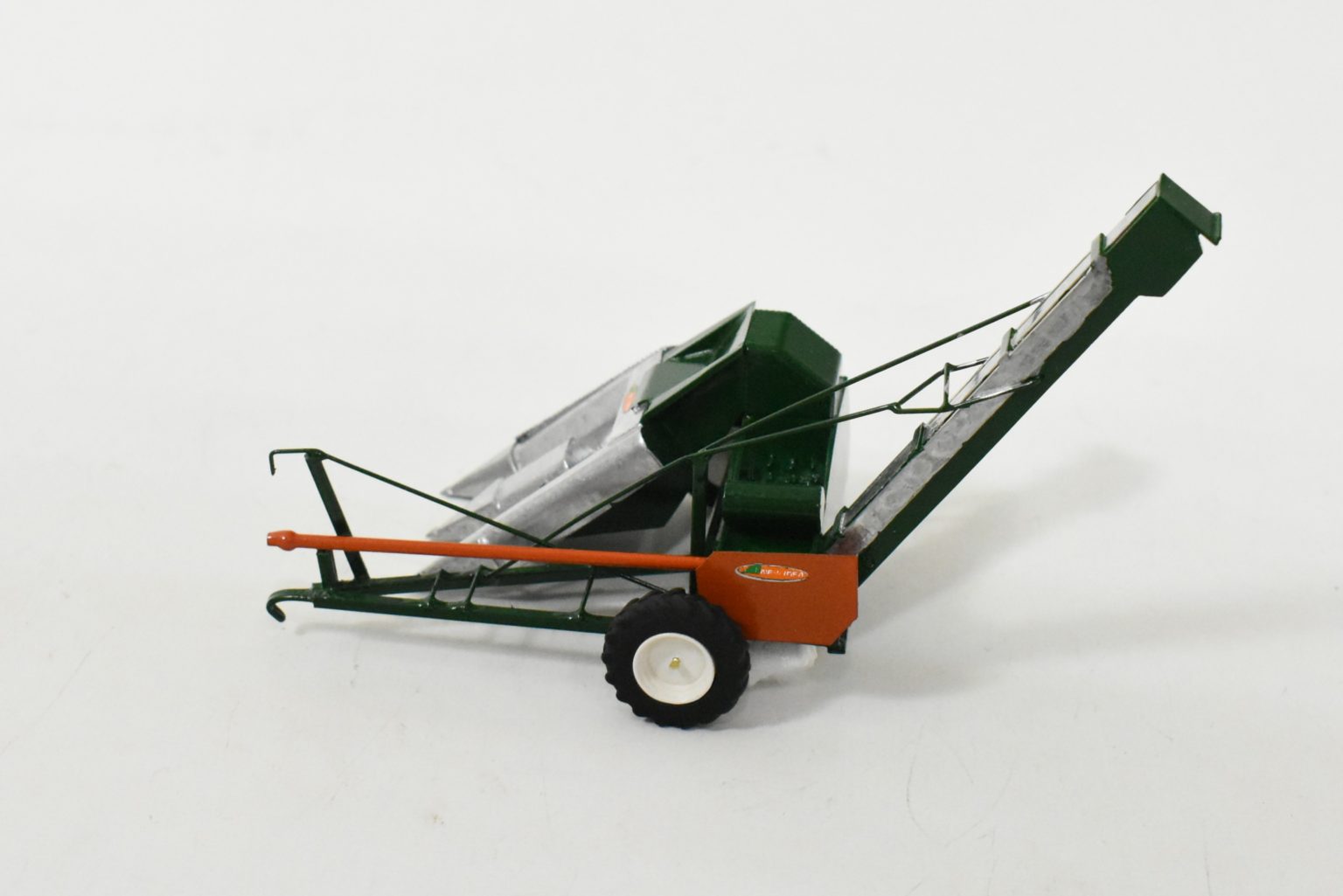 1/64 Scratch Built New Idea 2 Row Pull Type Corn Picker - Dalton's Farm ...