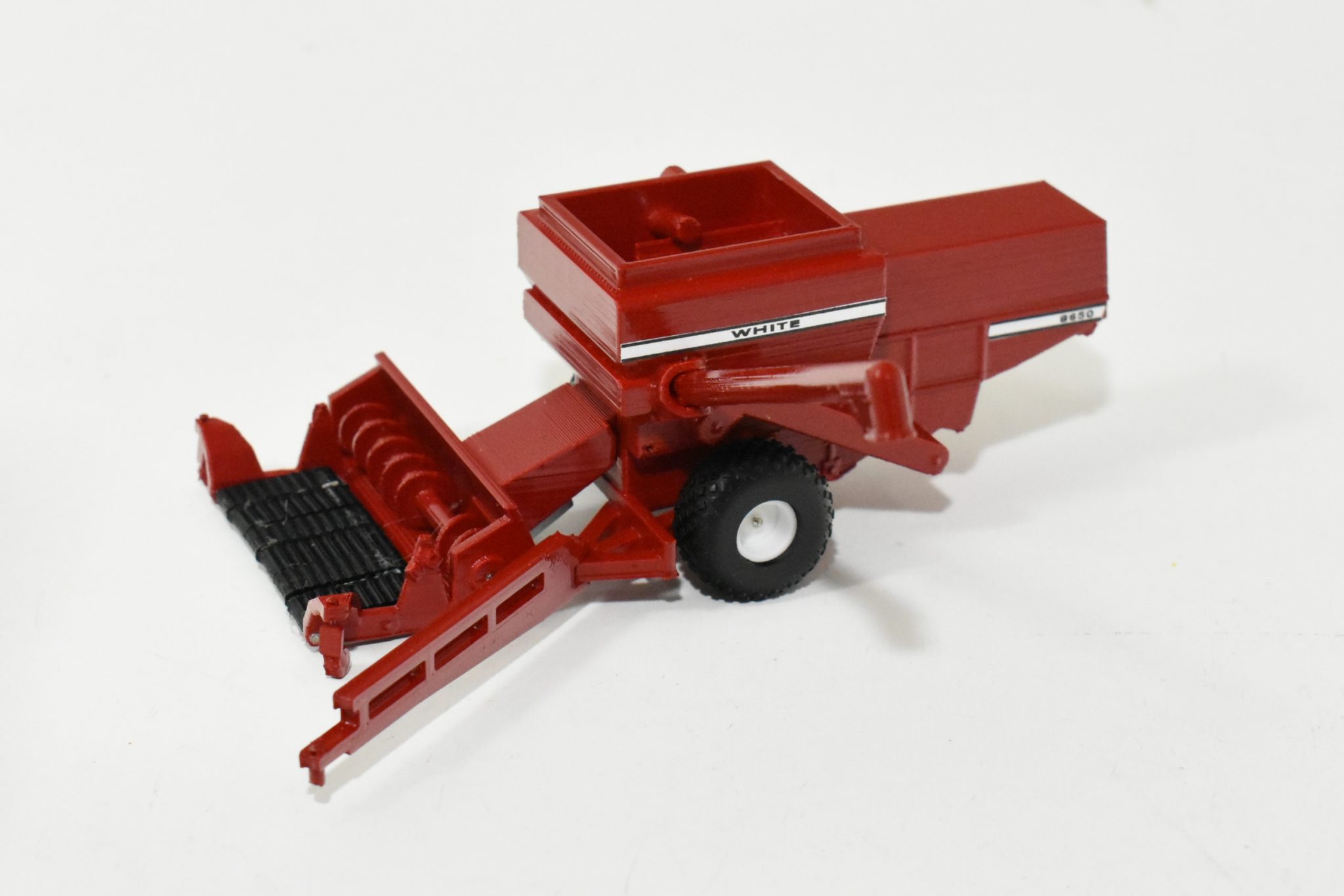 1/64 Custom White 8650 Pull Type Combine - Dalton's Farm Toys