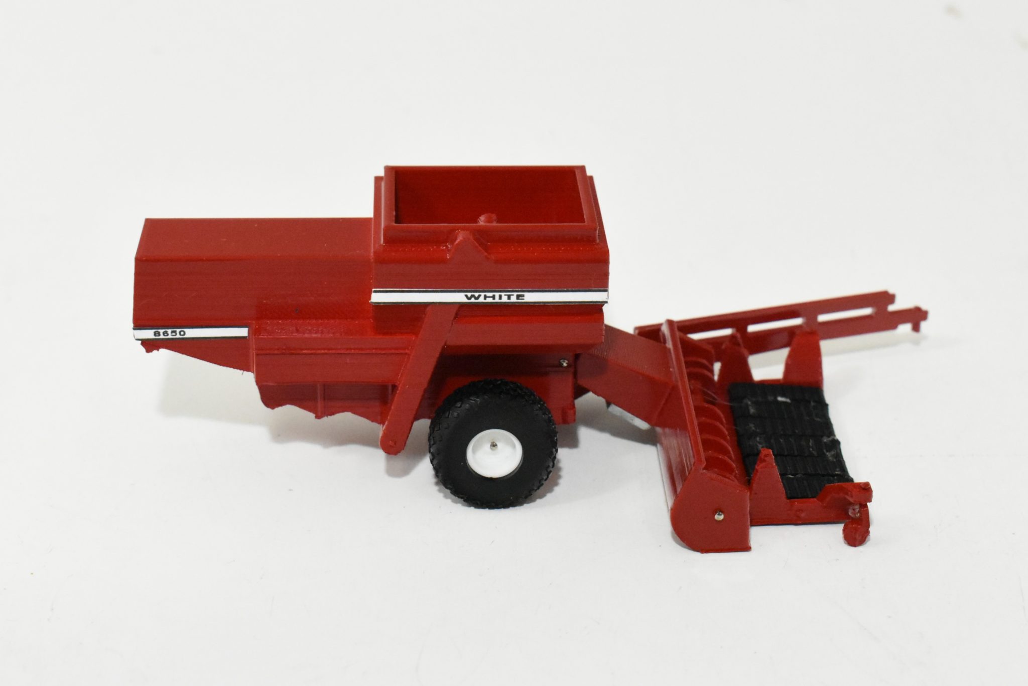 1/64 Custom White 8650 Pull Type Combine - Dalton's Farm Toys