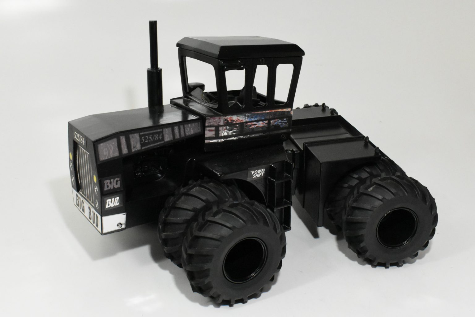 1/16 Big Bud 525/84 Black Stealth 4wd Tractor - Dalton's Farm Toys