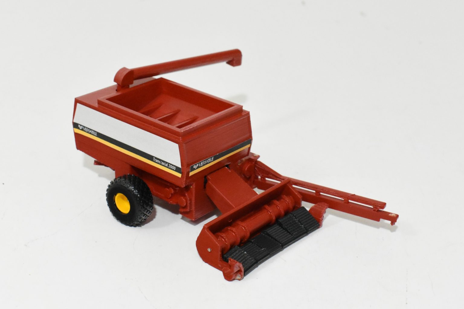 1/64 Custom Versatile Trans/Axial 2000 Pull Type Combine - Dalton's ...