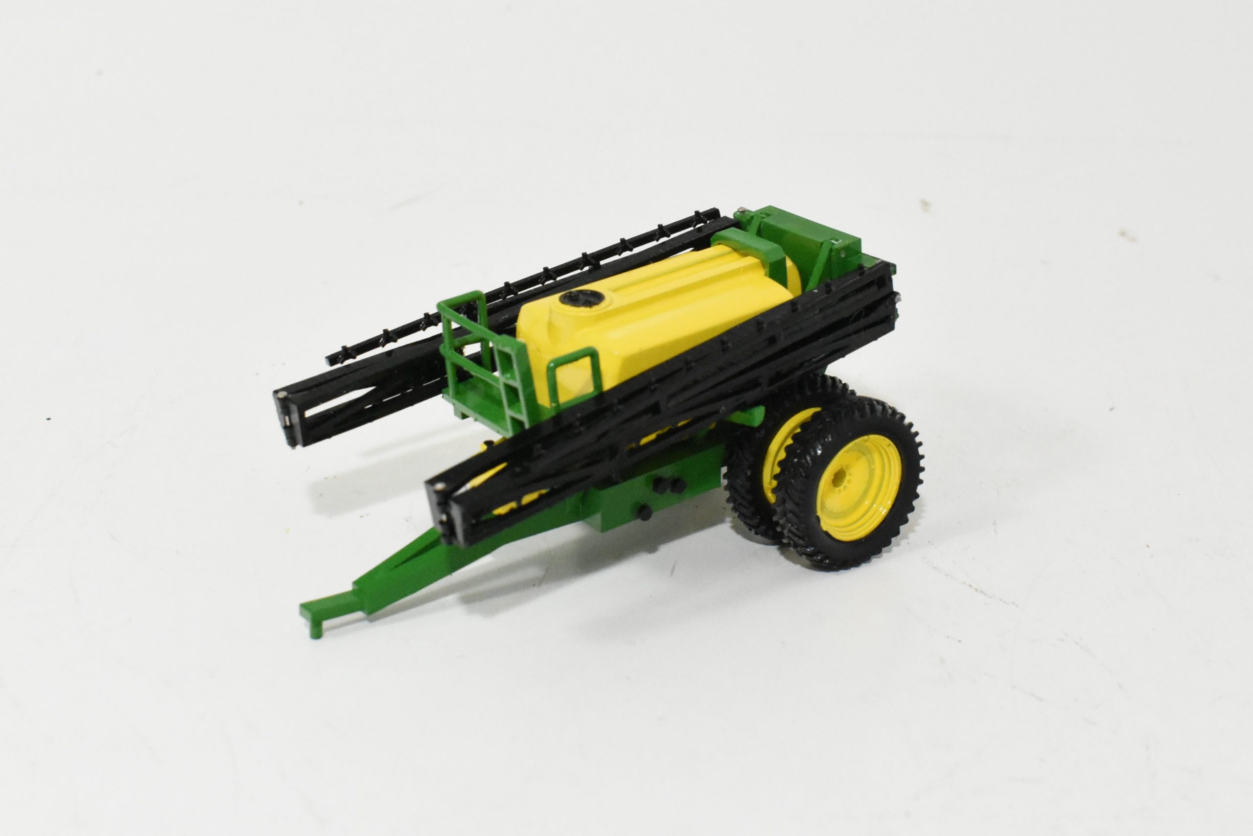 1/64 Custom Green & Yellow Top Air Pull Type Sprayer With Duals ...