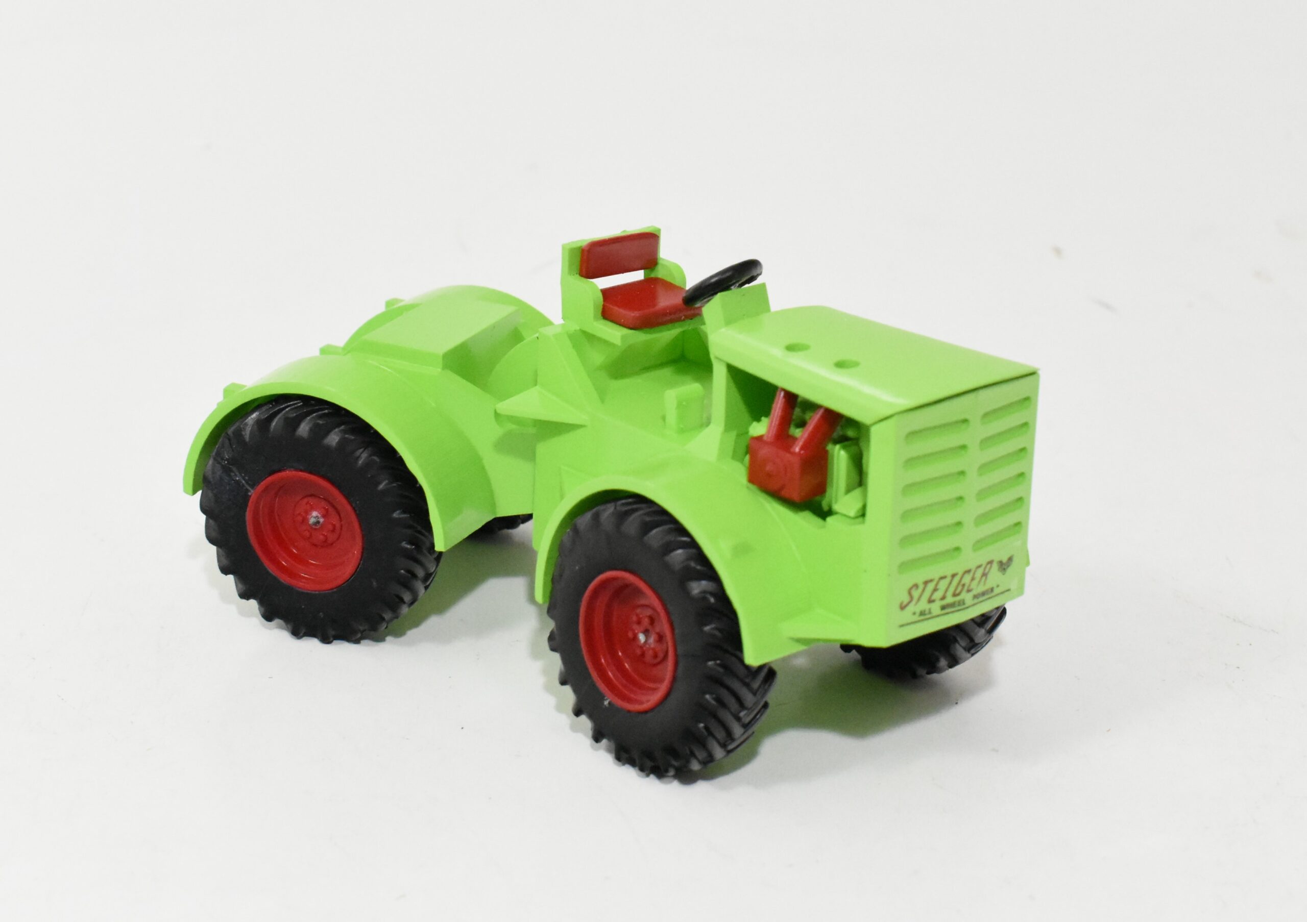 1/32 Custom Steiger 105 4wd Tractor - Dalton's Farm Toys