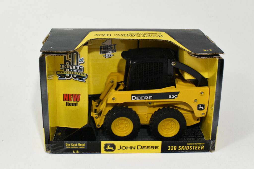 1/16 John Deere 320 Skidsteer Loader - Dalton's Farm Toys