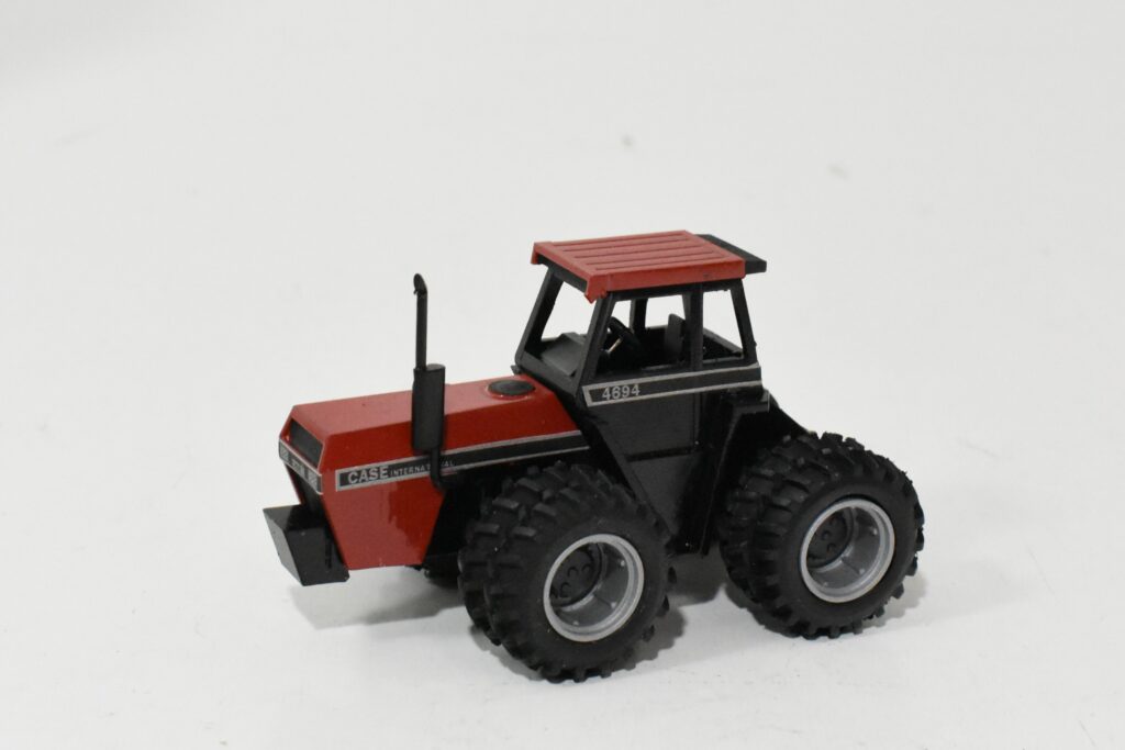 1/64 Scratch Built Case IH 4694 4wd Tractor With Duals - Dalton's Farm Toys