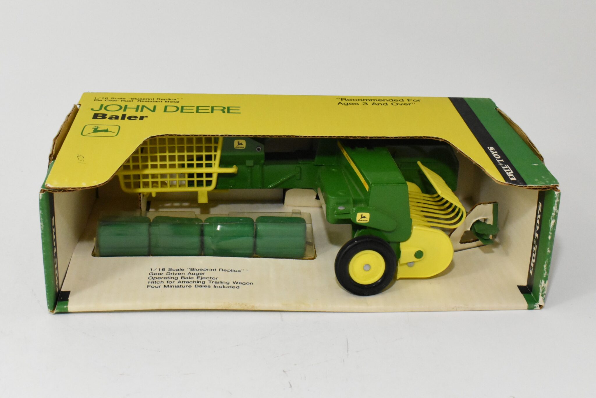 1/16 John Deere 336 Square Hay Baler In Green & Yellow Box - Dalton's ...