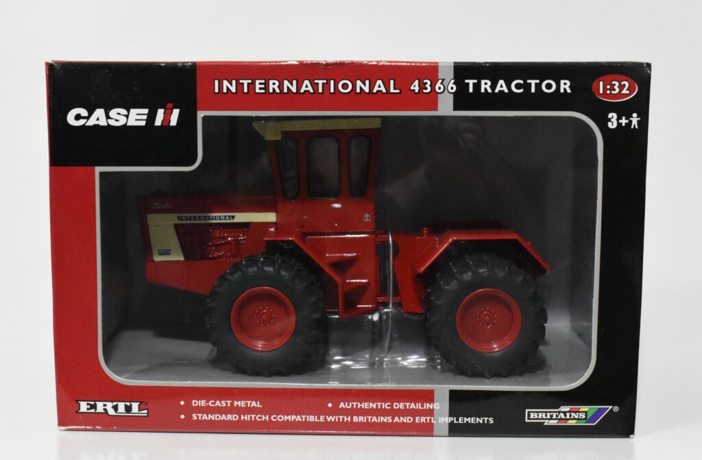 1/32 International Harvester 4366 4wd Tractor - Dalton's Farm Toys