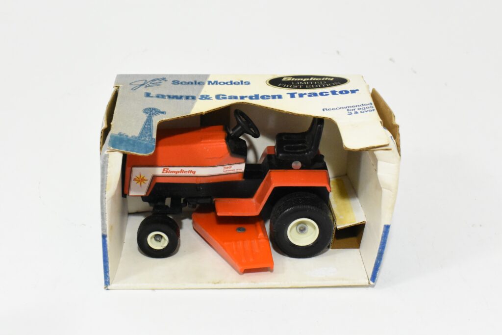 1/16 Simplicity SunStar 20hp Riding Lawn Mower, First Edition - Dalton ...