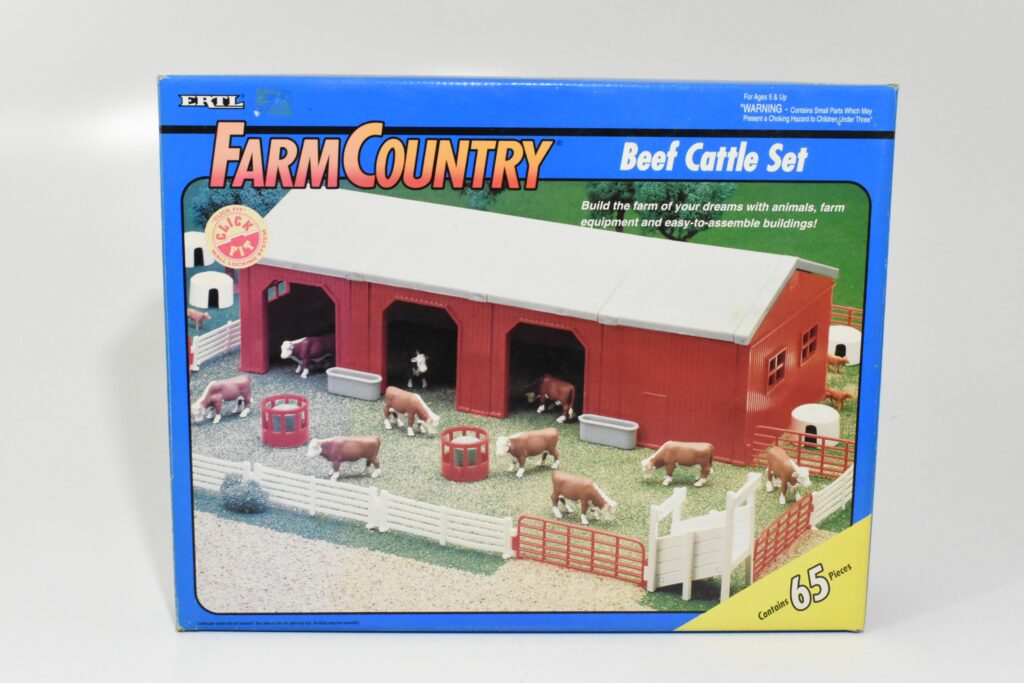 1/64 Farm Country Beef Cattle Shed Building Playset - Dalton's Farm Toys