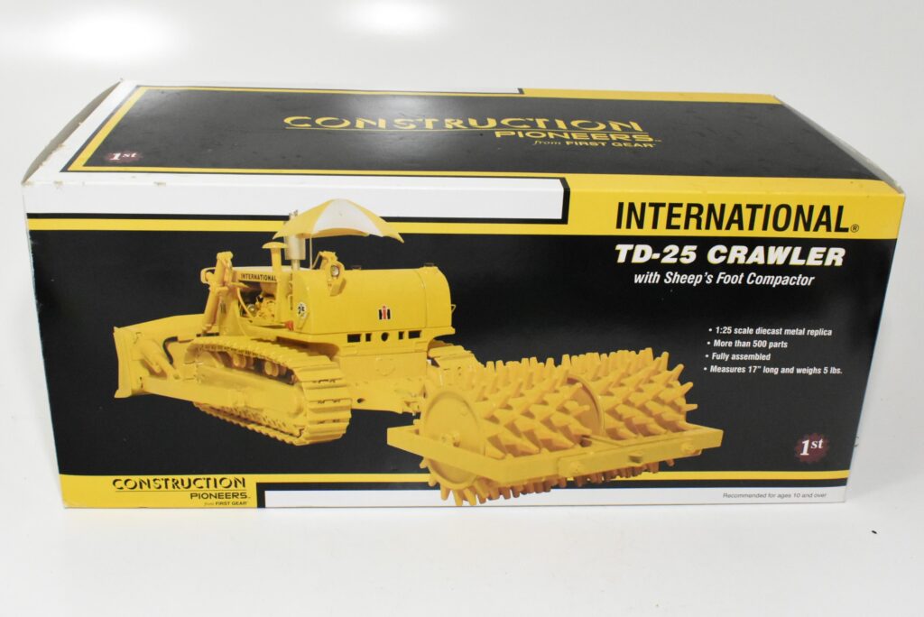 1/25 International Harvester TD-25 Crawler Dozer With Blade ...