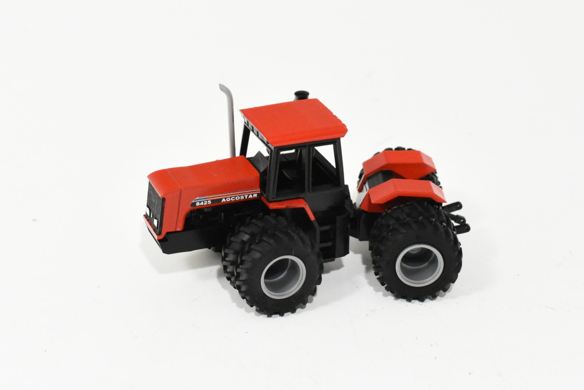 1/64 Scratch Built Red Agcostar 8425 4wd Tractor With Duals & 3 Point ...