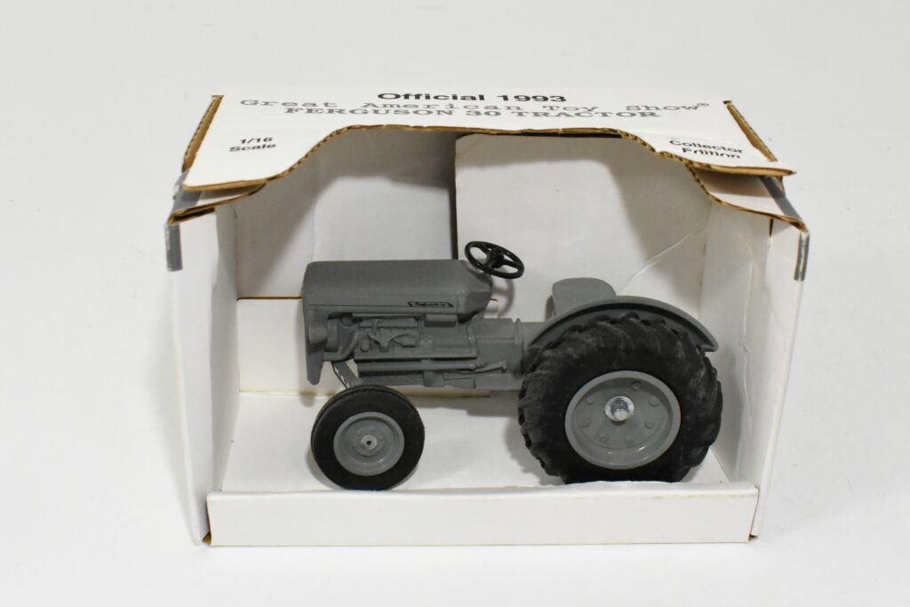 1/16 Ferguson 30 Tractor With Wide Front, 1993 Great American Toy Show ...