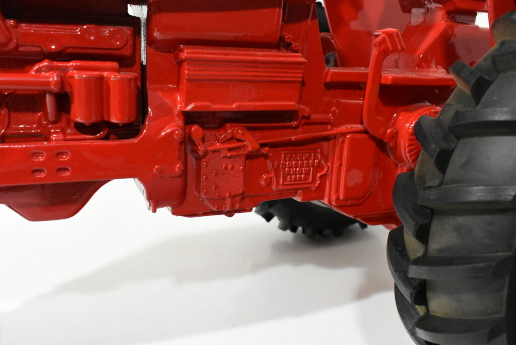 1/8 International Harvester Farmall 856 Tractor With Narrow Front ...