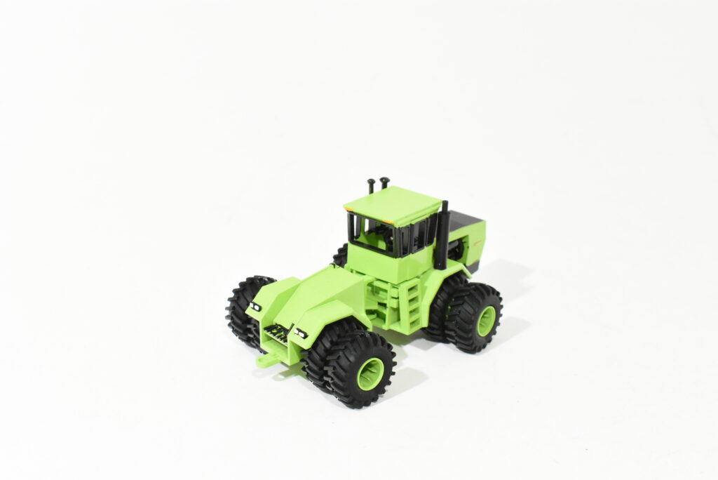 1/64 Custom Steiger Tiger Series IV 4wd Tractor With Duals - Dalton's ...