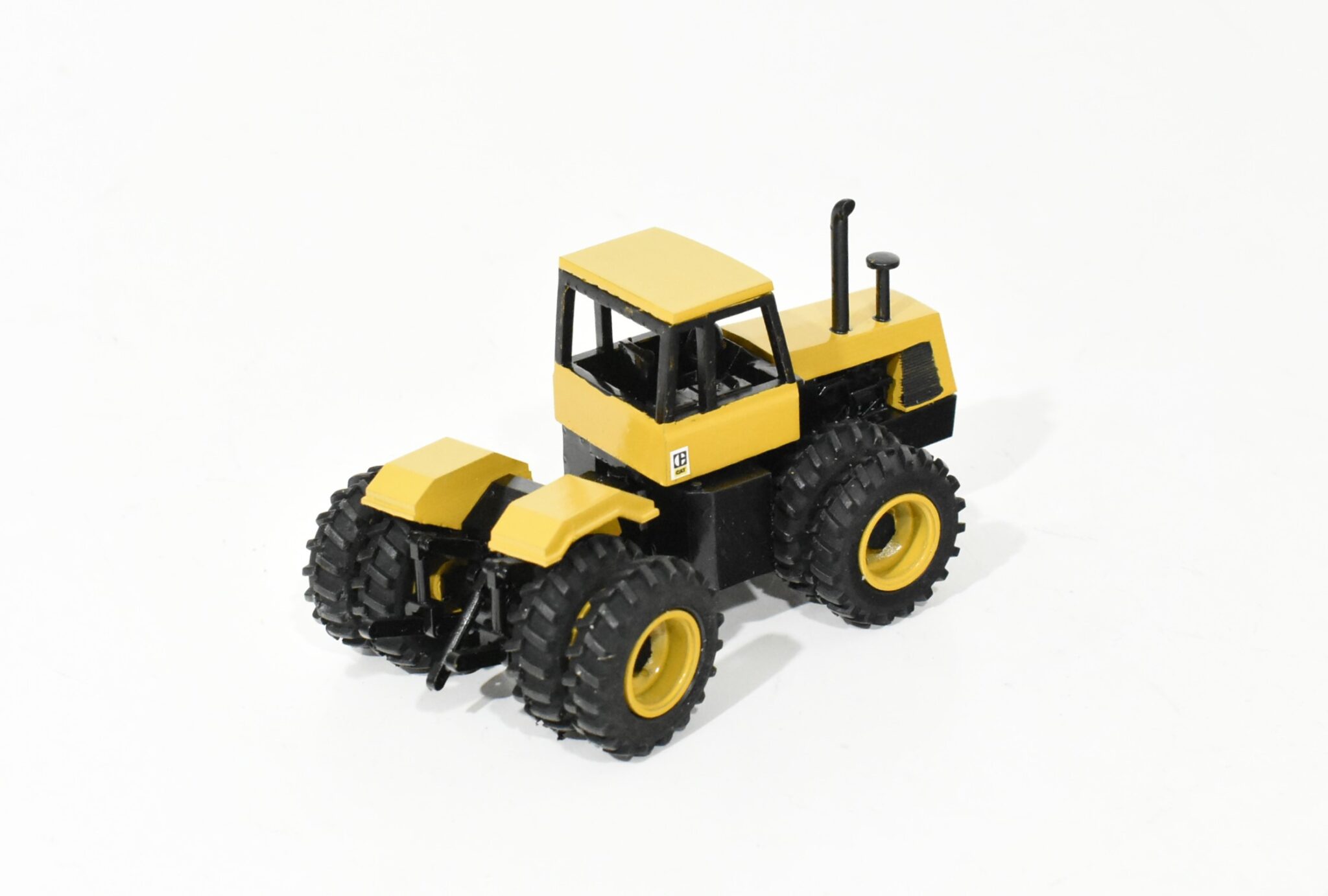 1/64 Custom Cat Challenger Prototype 4wd Tractor With Duals - Dalton's ...