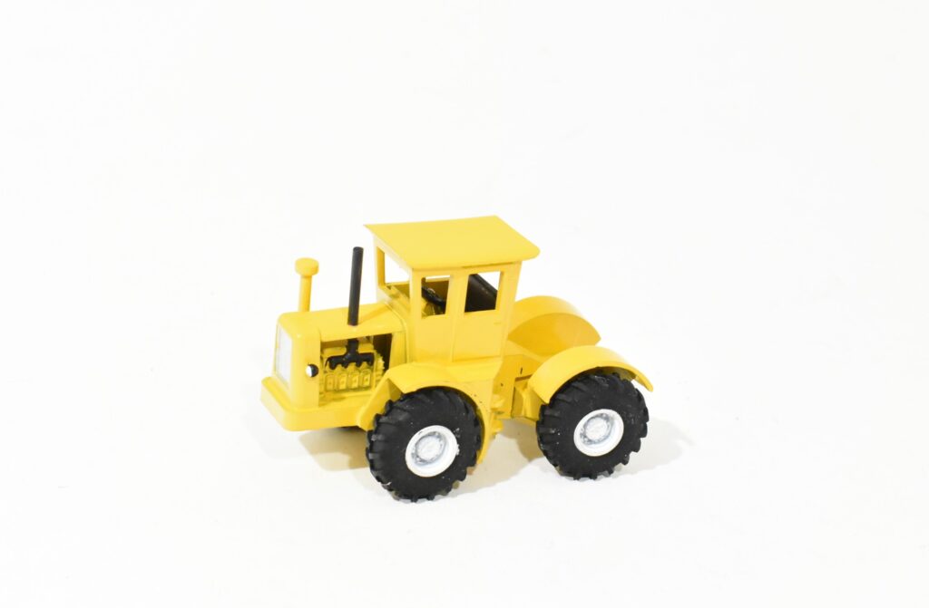 1/64 Custom Yellow WA-4 Wagner 4wd Tractor With Cab - Dalton's Farm Toys