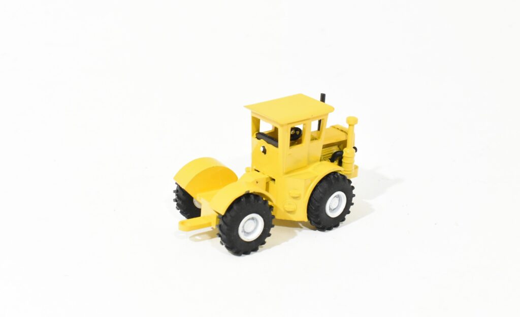 1/64 Custom Yellow WA-4 Wagner 4wd Tractor With Cab - Dalton's Farm Toys