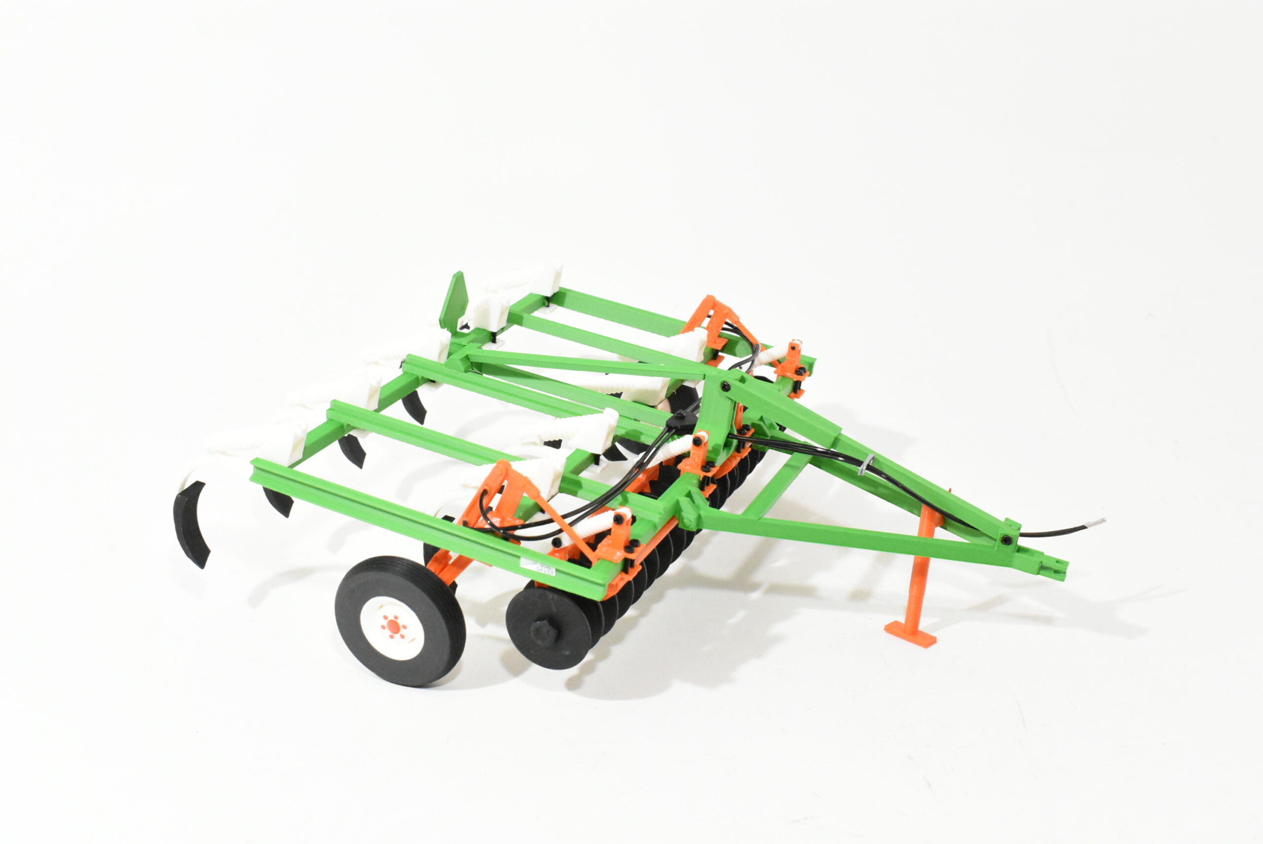 1/16 Custom Glencoe 9 Shank Disk Chisel Plow - Dalton's Farm Toys