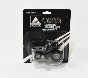 1/64 White 6195 Tractor, 1994 Dealer Meeting - Dalton's Farm Toys
