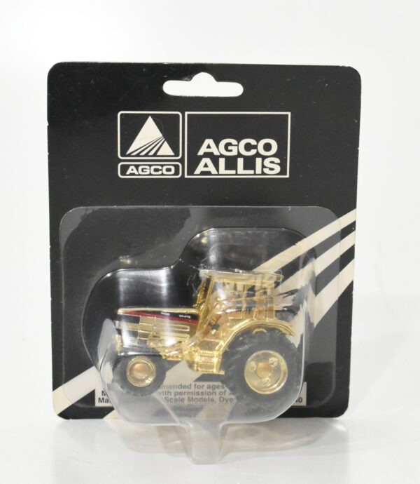 1/64 White 6105 Tractor, Gold Dealer Meeting - Dalton's Farm Toys