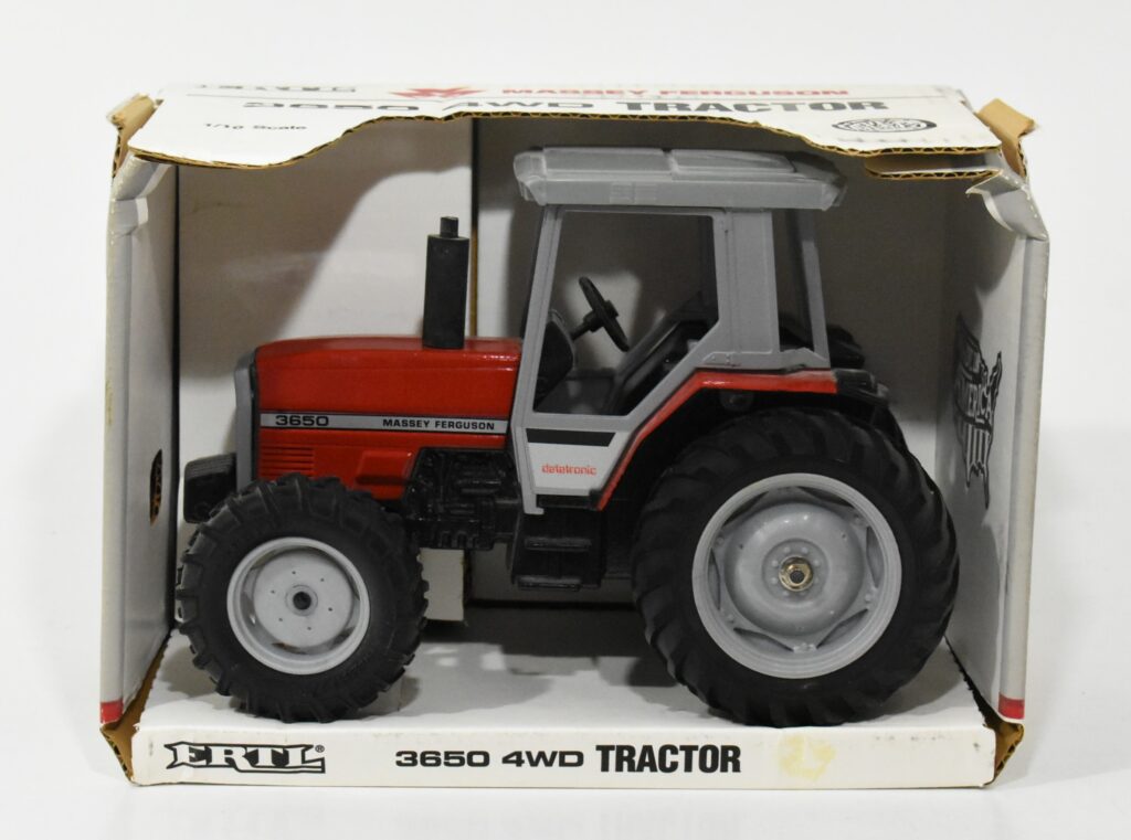 1/16 Massey Ferguson 3650 Tractor With Front Wheel Assist - Dalton's Farm Toys