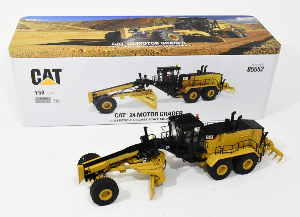 1/50 Cat 24 Motor Road Grader - Dalton's Farm Toys