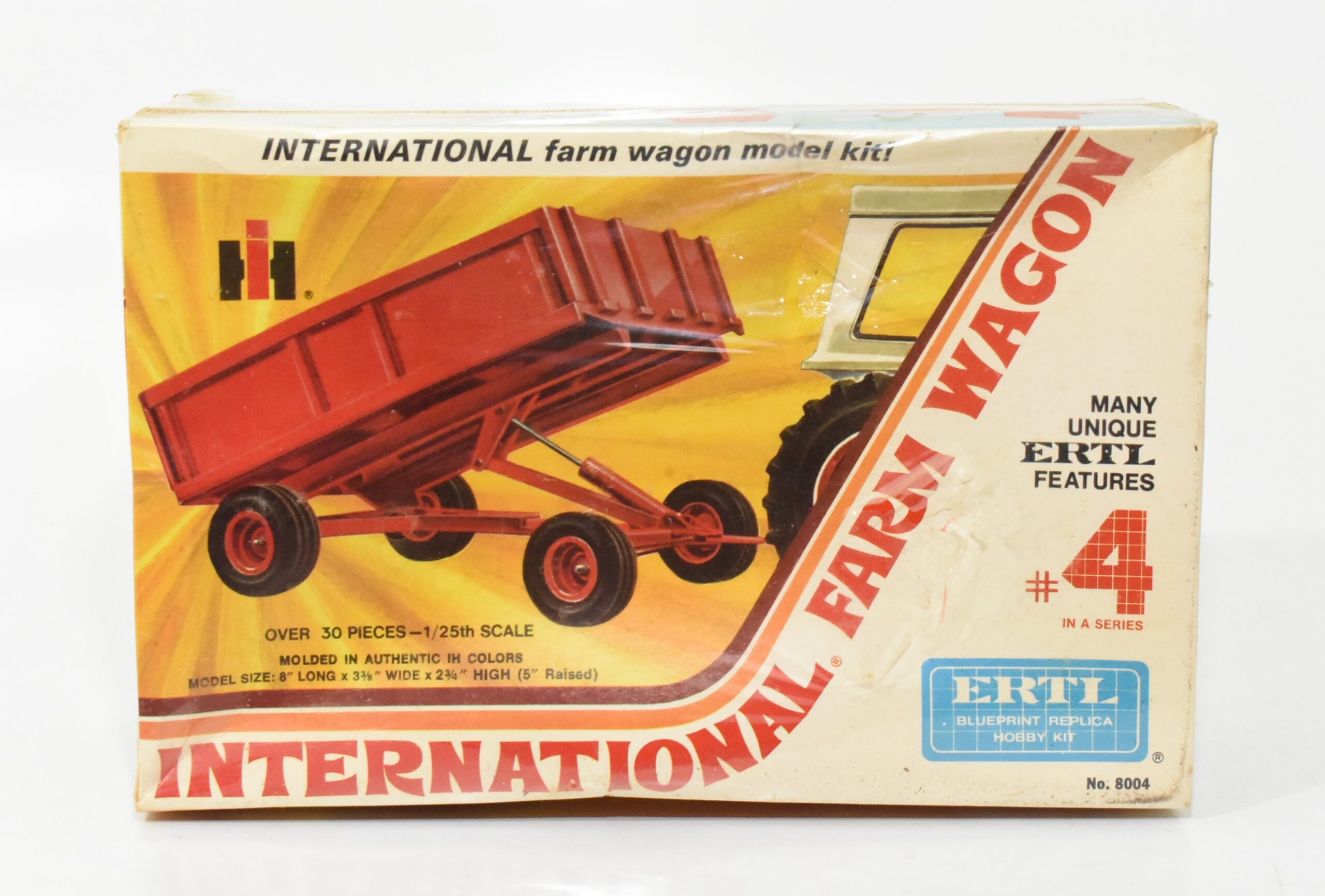 1/25 International Harvester Farm Wagon Model Kit - Dalton's Farm Toys