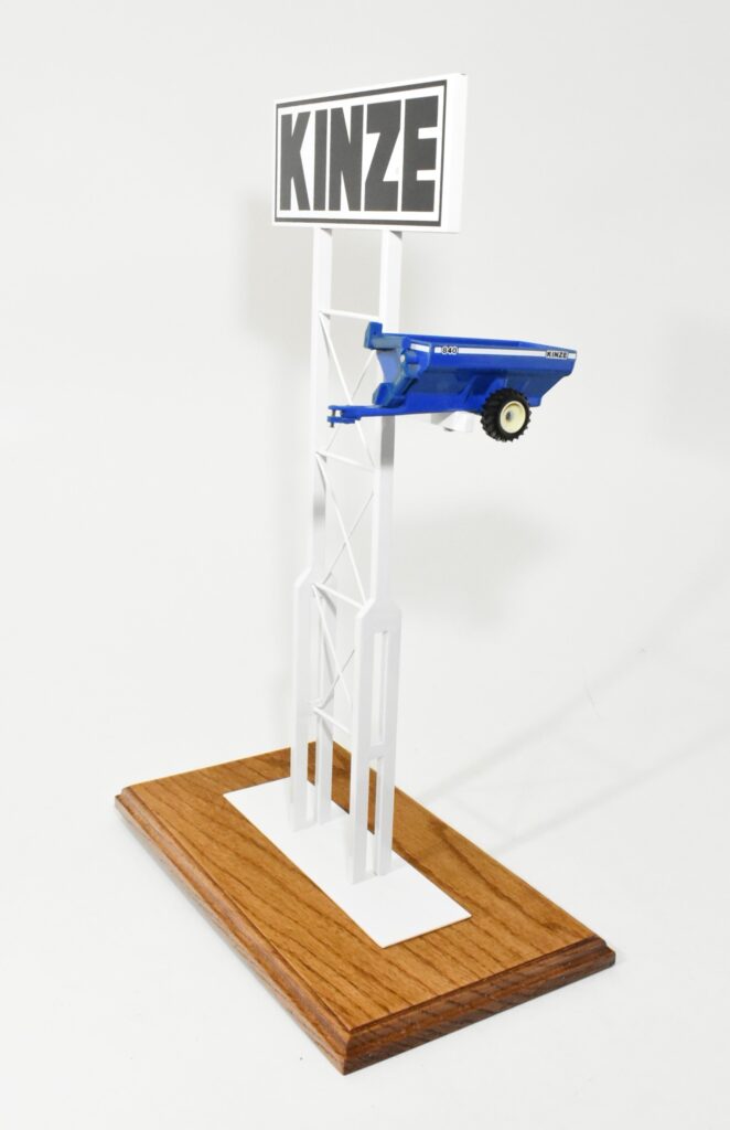 1/64 Kinze Factory Sign, Vintage Logo With 840 Auger Wagon - Dalton's ...