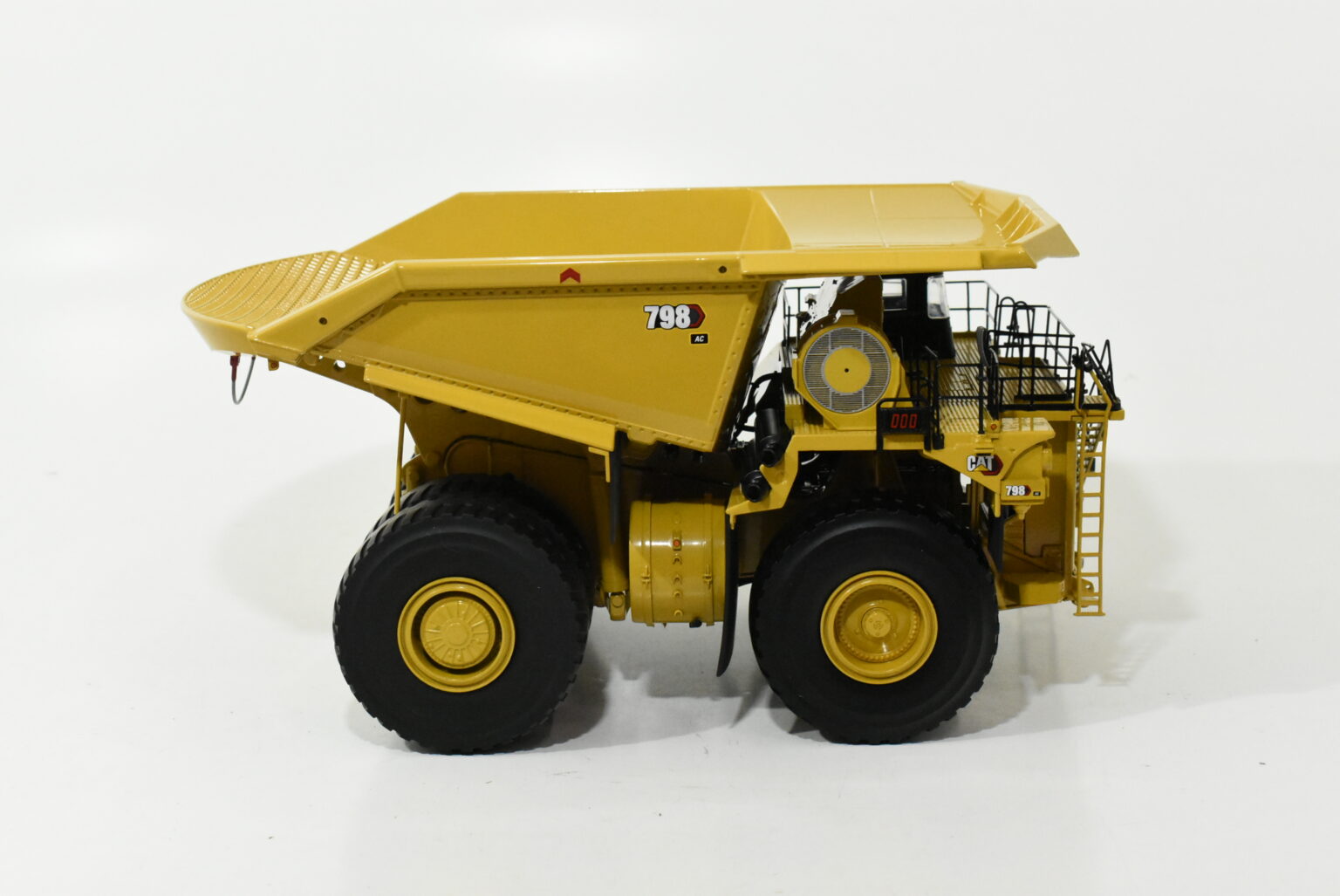 1/50 Cat 798 AC Mining Truck - Dalton's Farm Toys