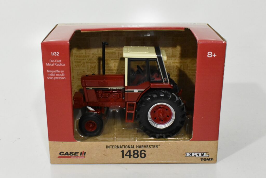 1/32 International Harvester 1486 Tractor - Dalton's Farm Toys