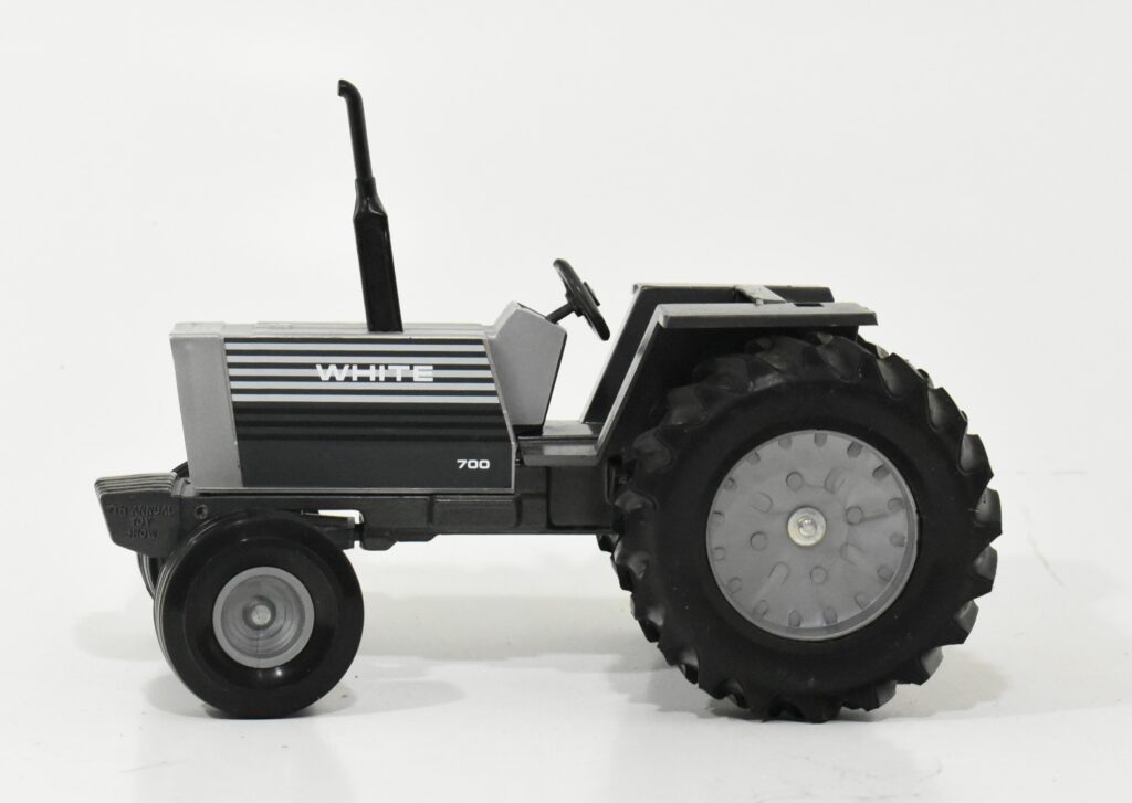 1/16 White 700 Tractor, 7th Annual Toy Show - Dalton's Farm Toys