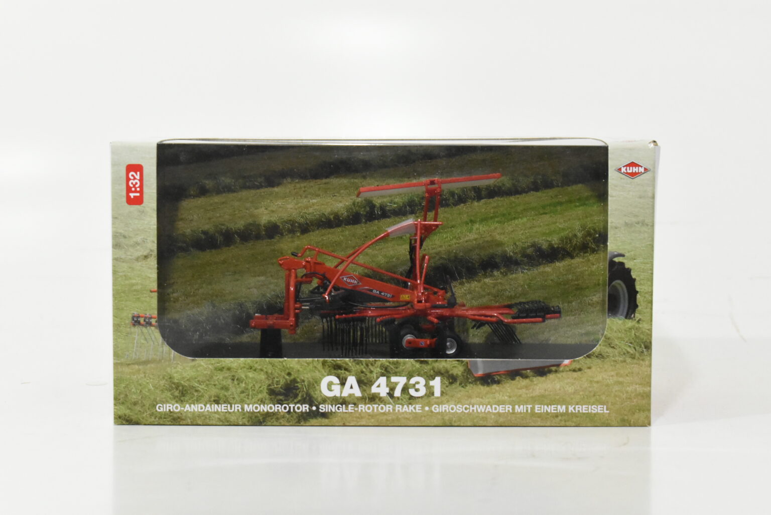 1/32 Kuhn GA 4731 Single-Rotor Rake - Dalton's Farm Toys