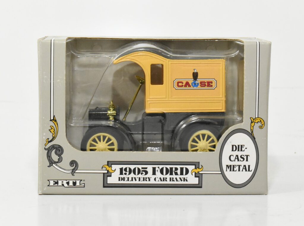 1/25 Case 1905 Ford Delivery Car Bank - Dalton's Farm Toys