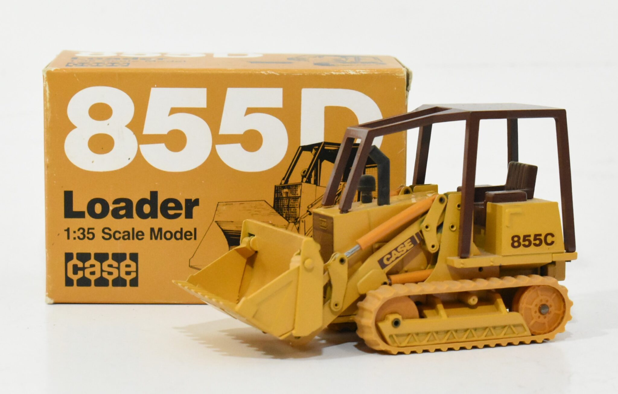 1/35 Case 855C Tracked Loader - Dalton's Farm Toys