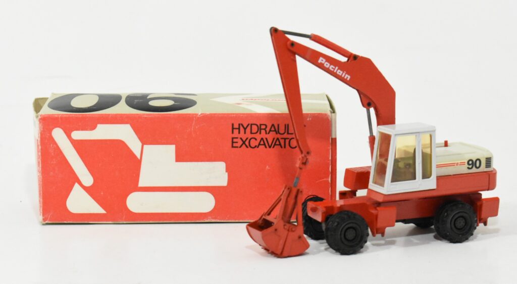 1/50 Poclain 90 Wheeled Hydraulic Excavator - Dalton's Farm Toys
