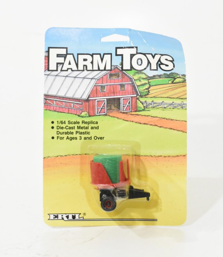 1/64 Bale Processor, Red - Dalton's Farm Toys