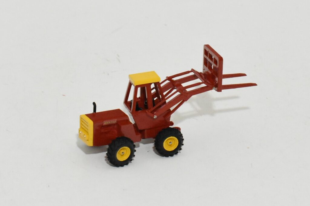 1/64 Scratch Built Versatile 150 Bi-Directional Tractor With Forks ...